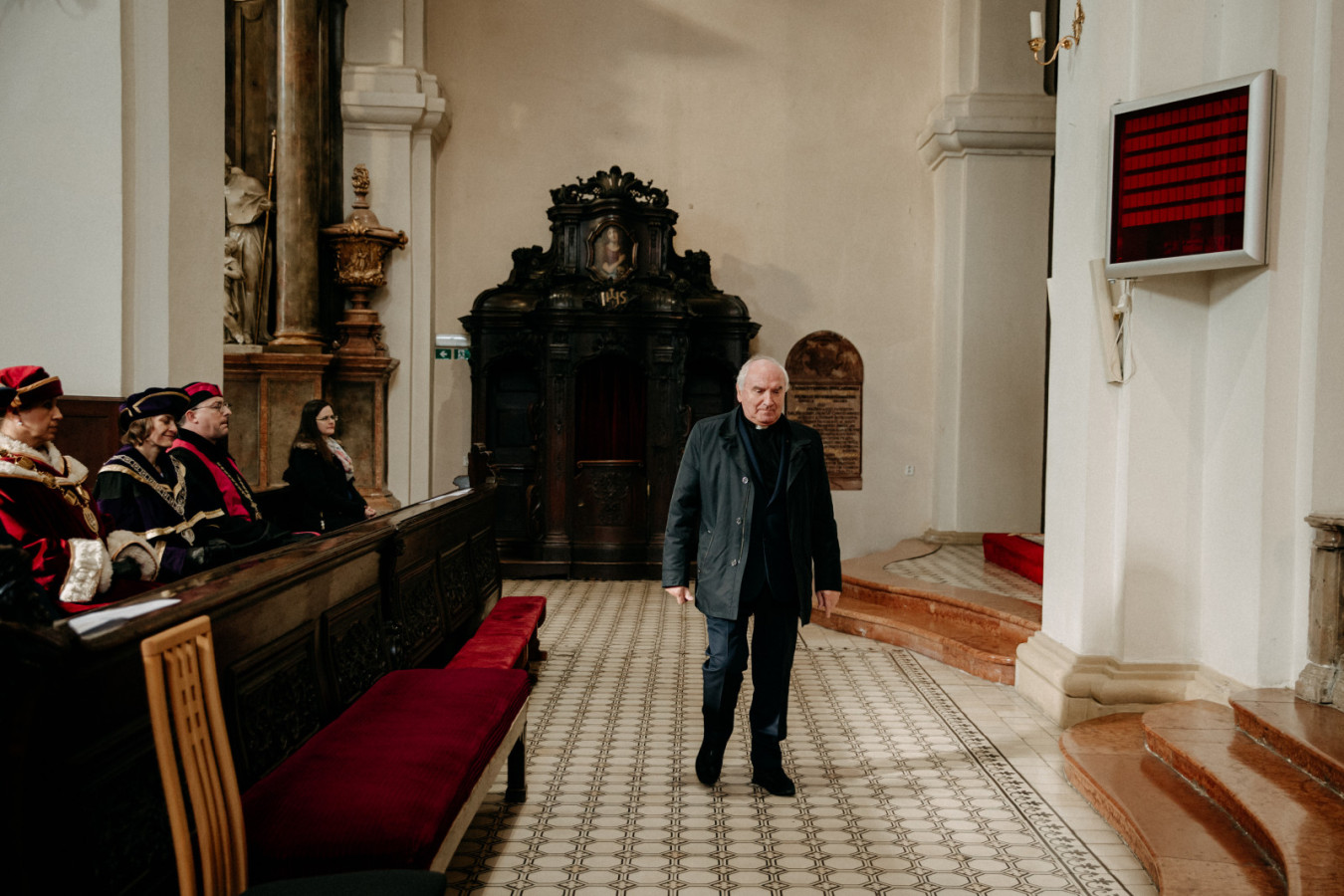 Bývalý poverený rektor Andrej Filipek SJ zavŕšil svoje pôsobenie na ...